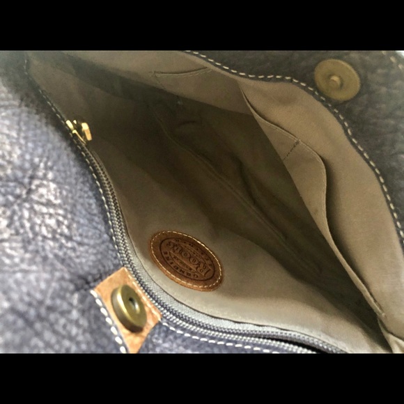 Roots | Bags | Roots Canada Genuine Leather Crossbody Bag | Poshmark